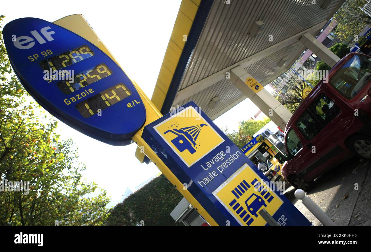 Elf objekte hi-res stock photography and images - Alamy