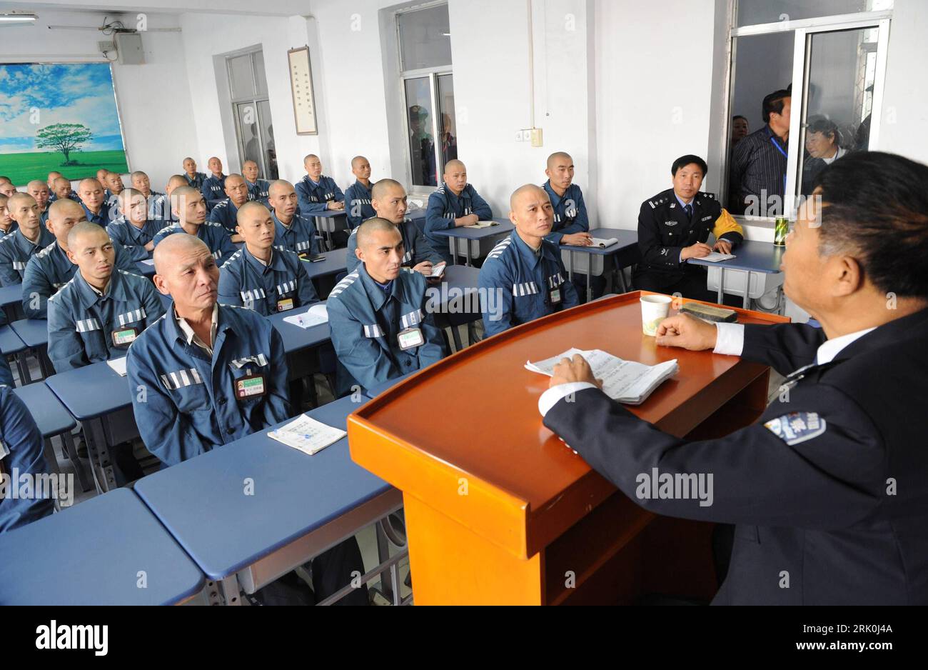 China prison inmates hi-res stock photography and images - Alamy
