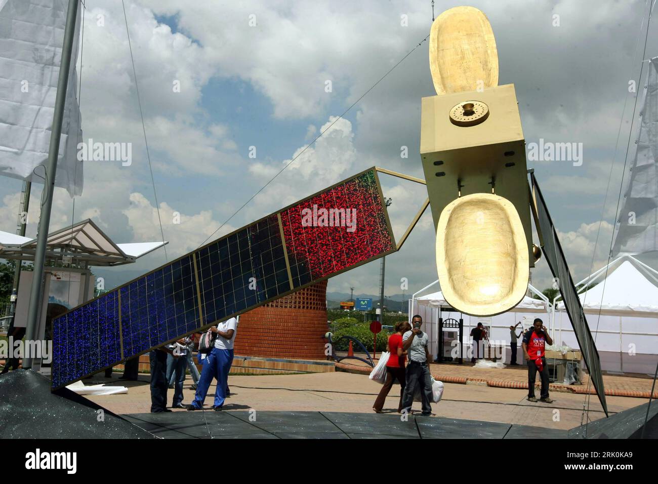 Satellite exhibit exhibition hi-res stock photography and images - Alamy