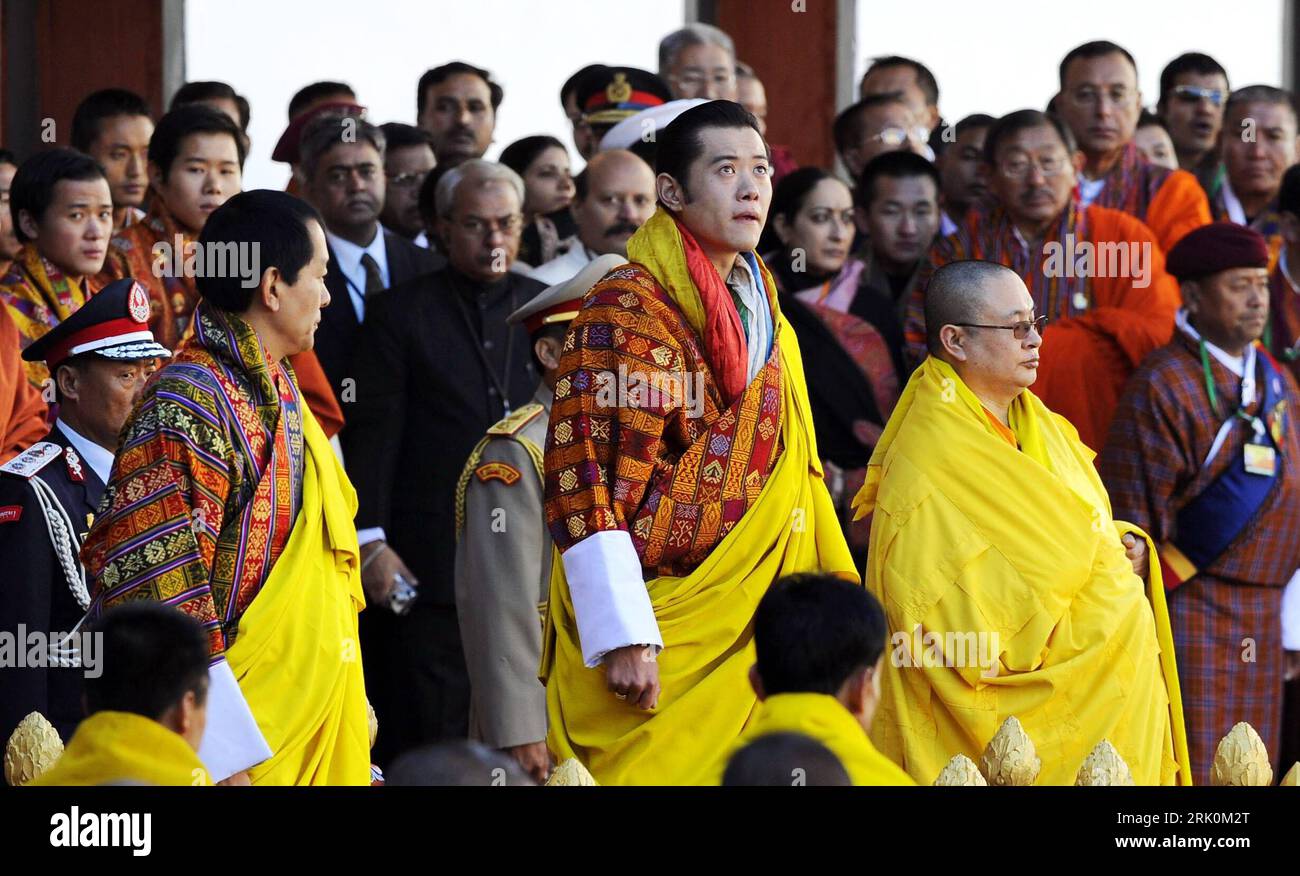 Jigme khesar namgyel wangchuck hi-res stock photography and images - Alamy