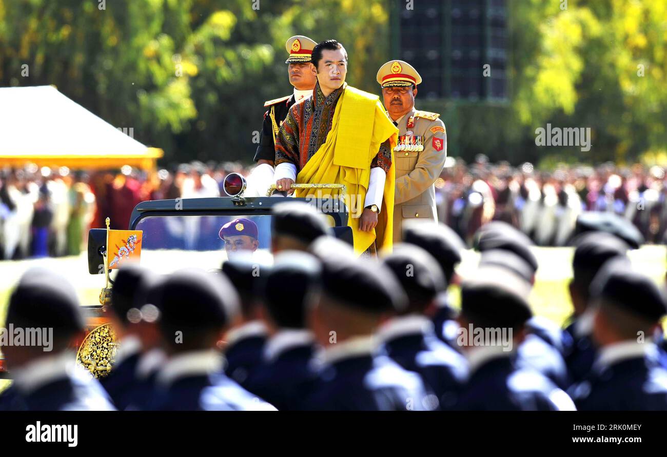 Jigme khesar namgyel wangchuck hi-res stock photography and images - Alamy