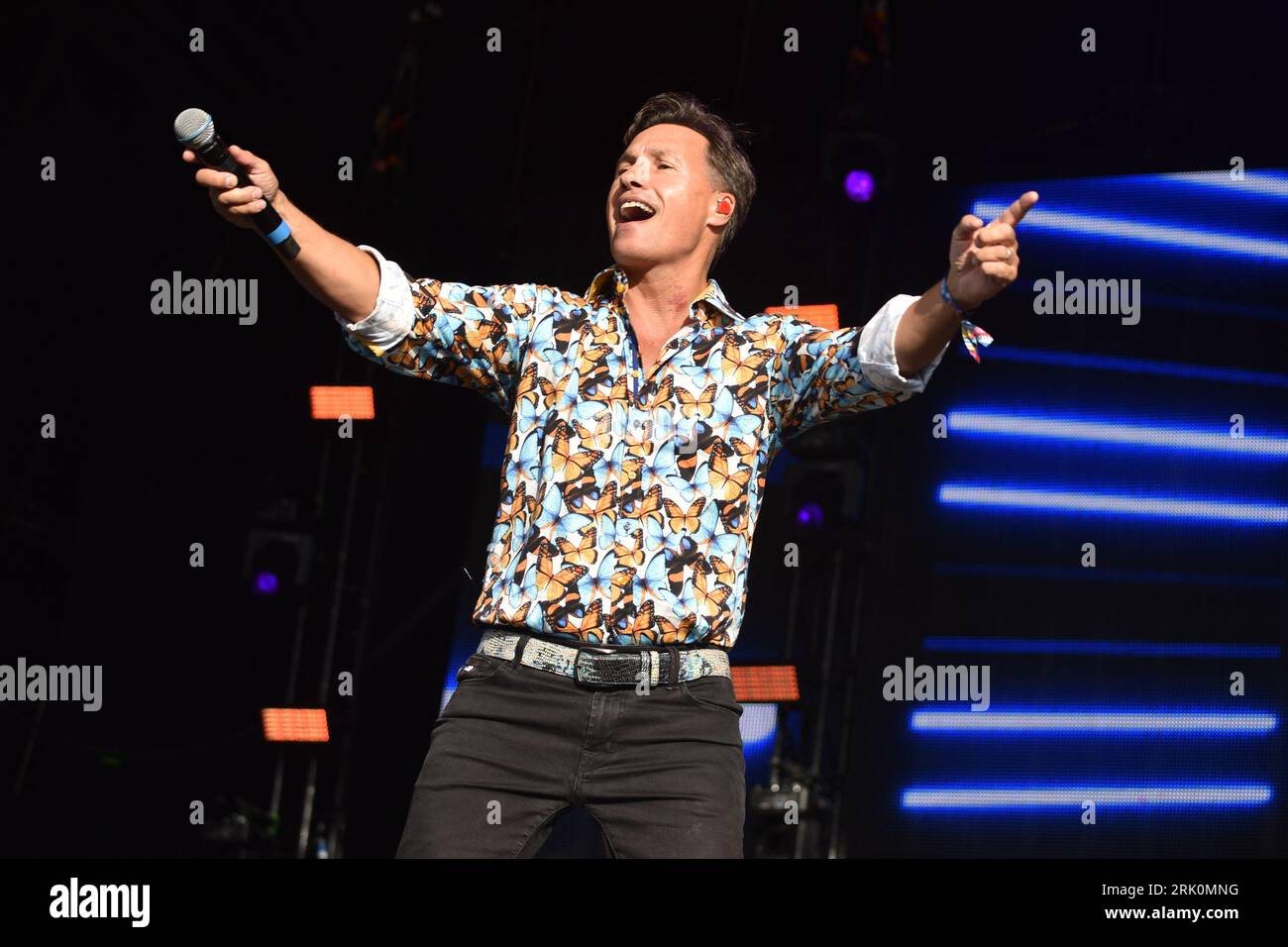 Brother beyond hi-res stock photography and images - Alamy