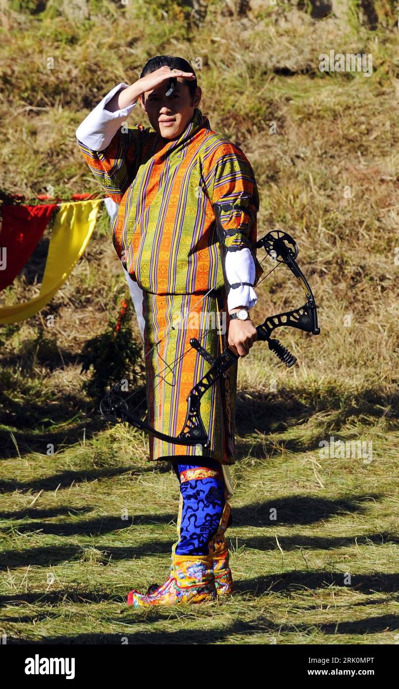Jigme khesar namgyel wangchuck hi-res stock photography and images - Alamy