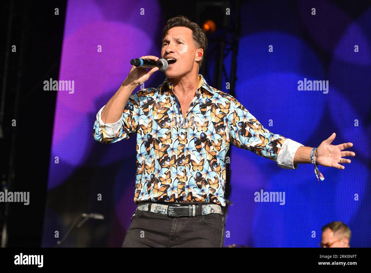 Brother beyond hi-res stock photography and images - Alamy