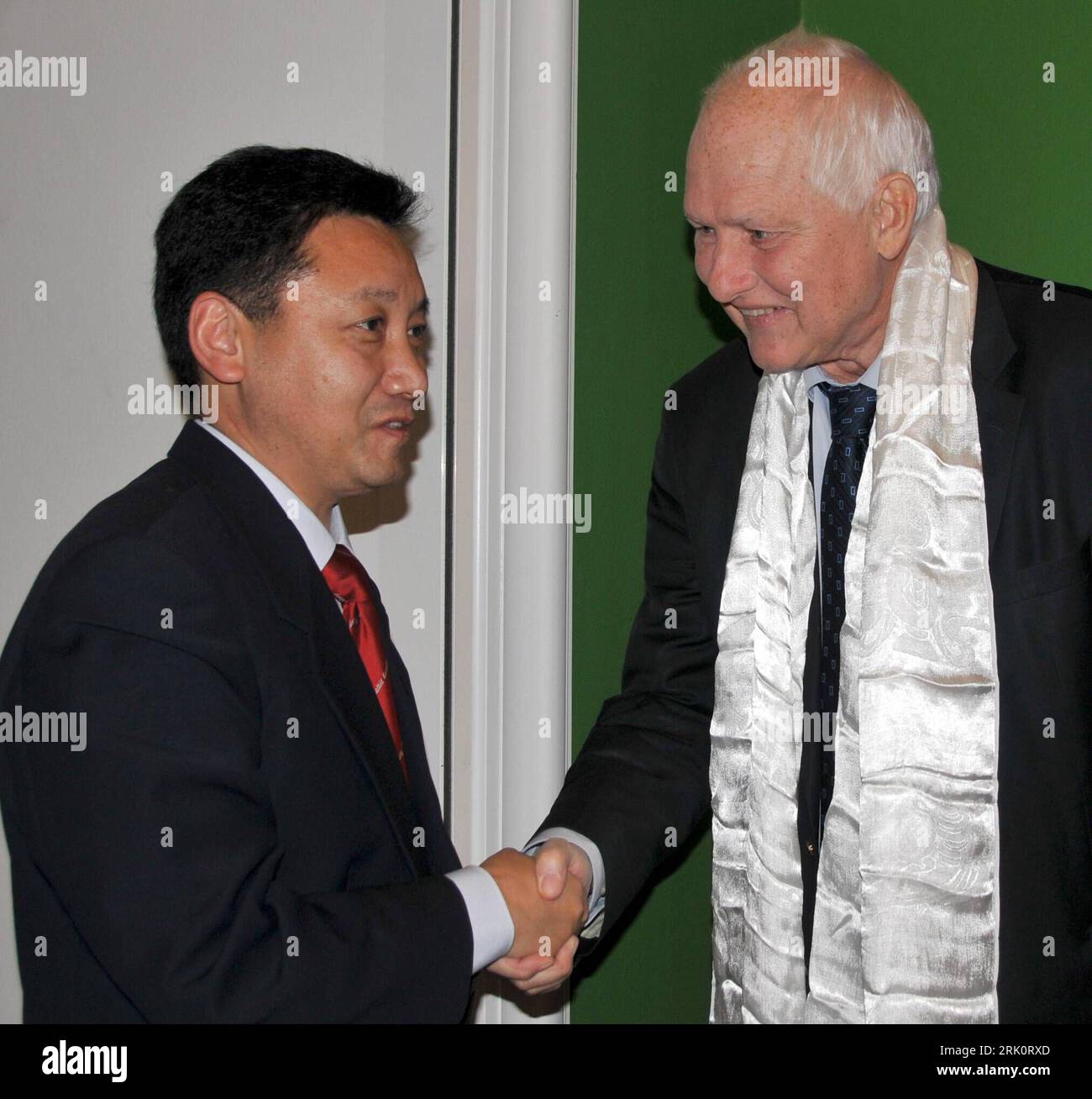 Buddhology hi-res stock photography and images - Alamy