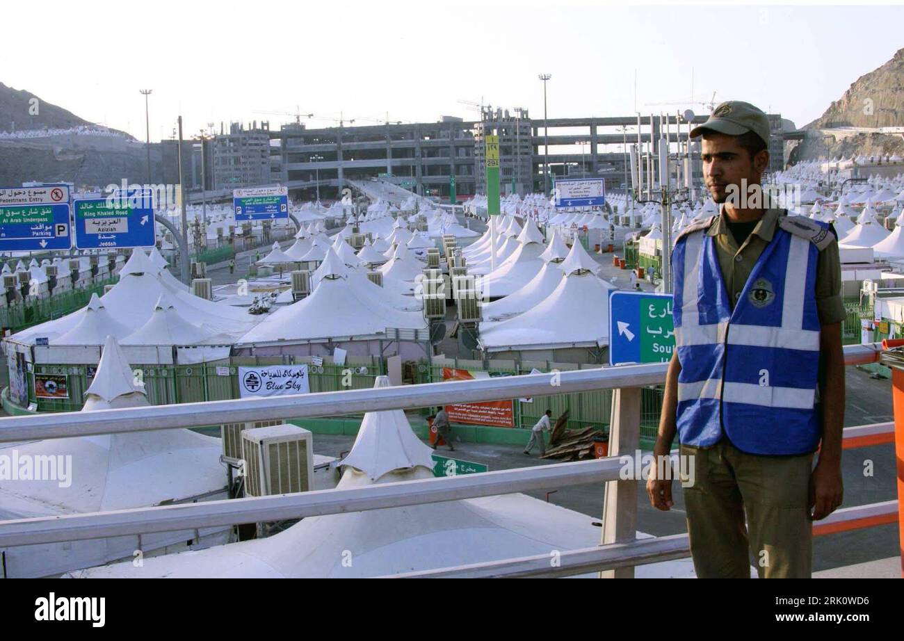 Pilgrims tents hi-res stock photography and images - Alamy