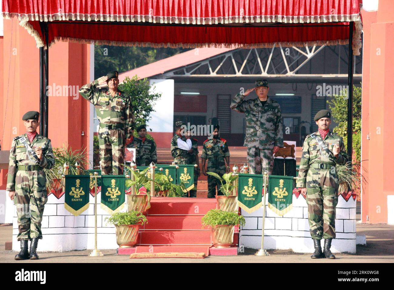 Indian army officers salute during hi-res stock photography and images ...