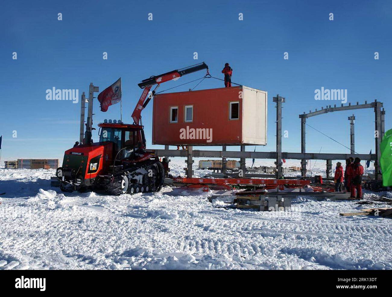 Dome argus antarctica hi-res stock photography and images - Alamy