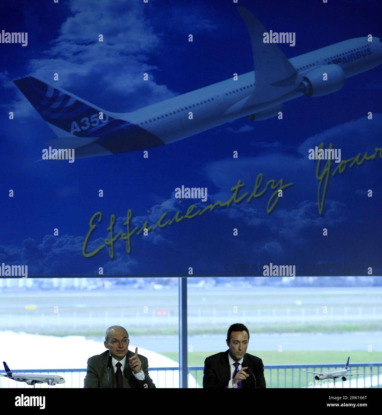 A350 program hi-res stock photography and images - Alamy