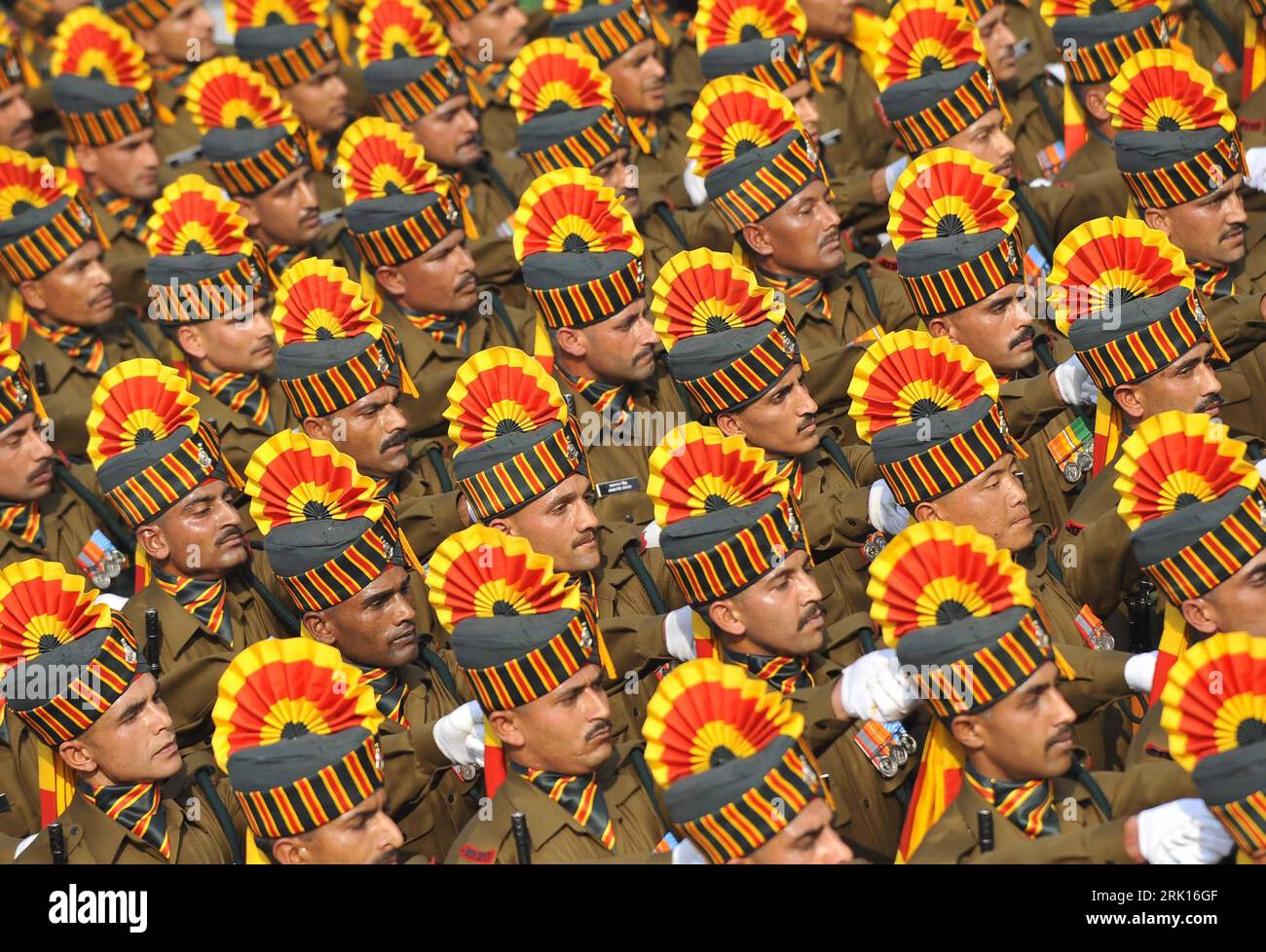 Indian soldiers formation hi-res stock photography and images - Alamy