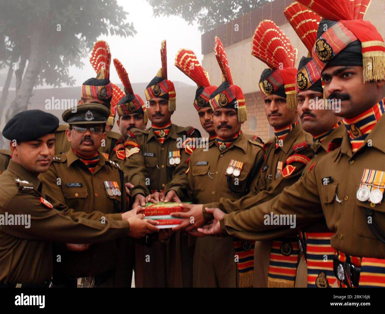 Indian border security force hi-res stock photography and images - Alamy