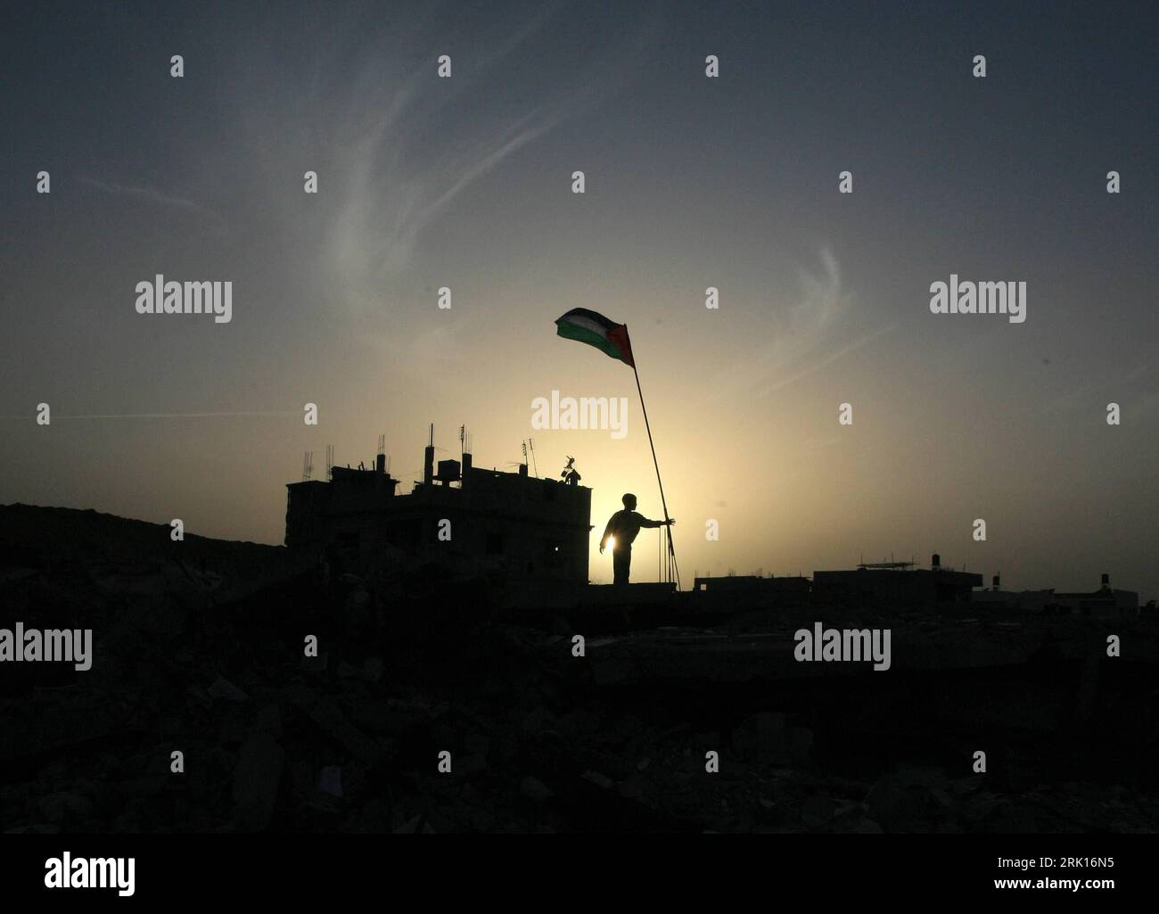 Ruine silhouette hi-res stock photography and images - Alamy