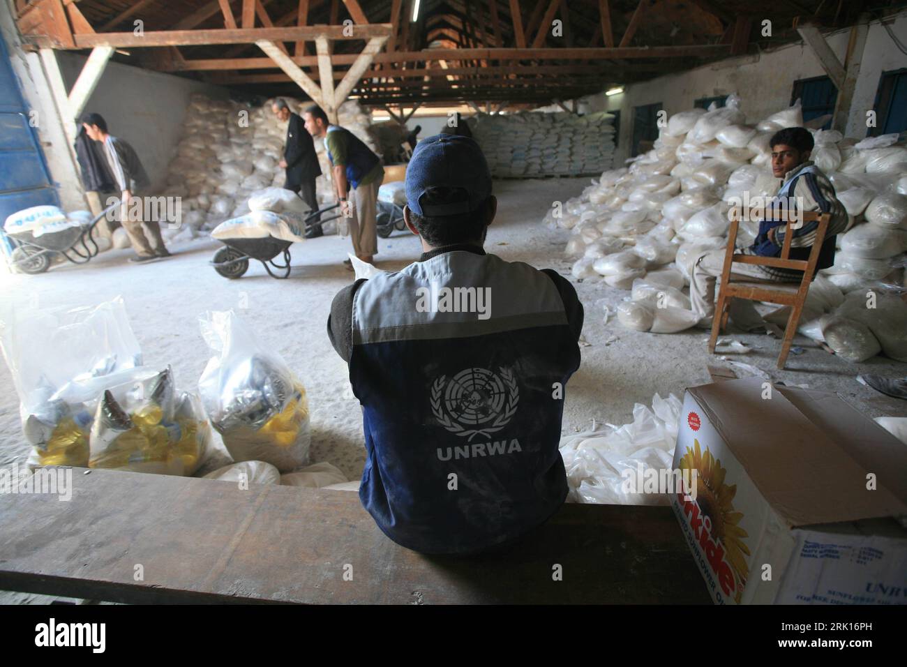 Unrwa mitarbeiter hi-res stock photography and images - Alamy