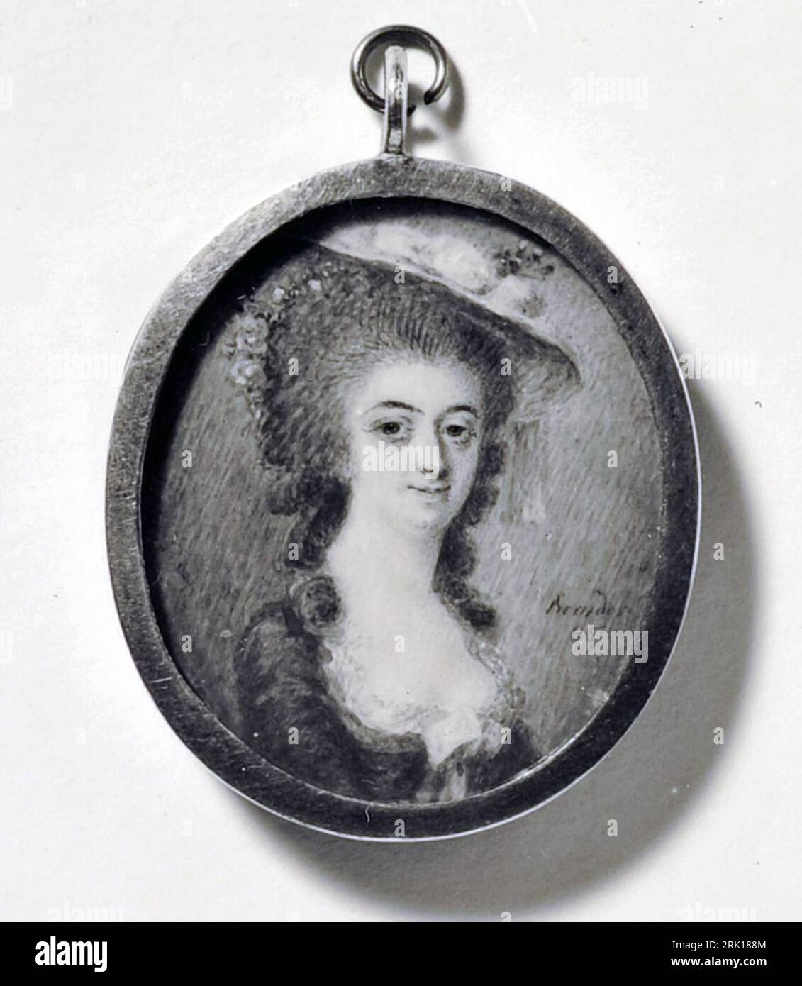 Akvarell pa elfenben oval ram av metall hi-res stock photography and ...