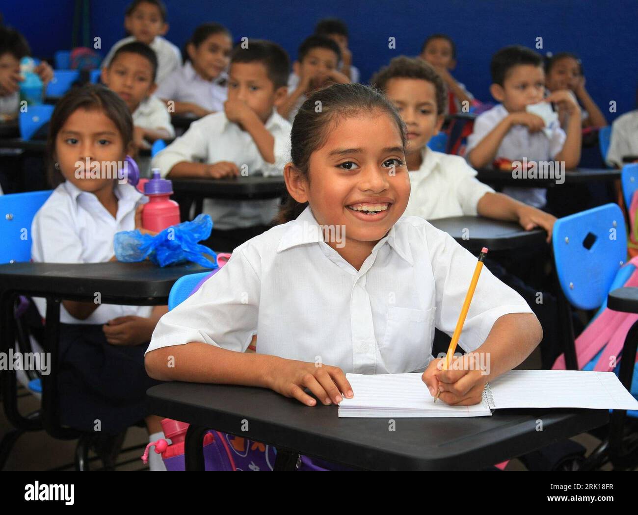 Classroom education nicaragua hi-res stock photography and images - Alamy