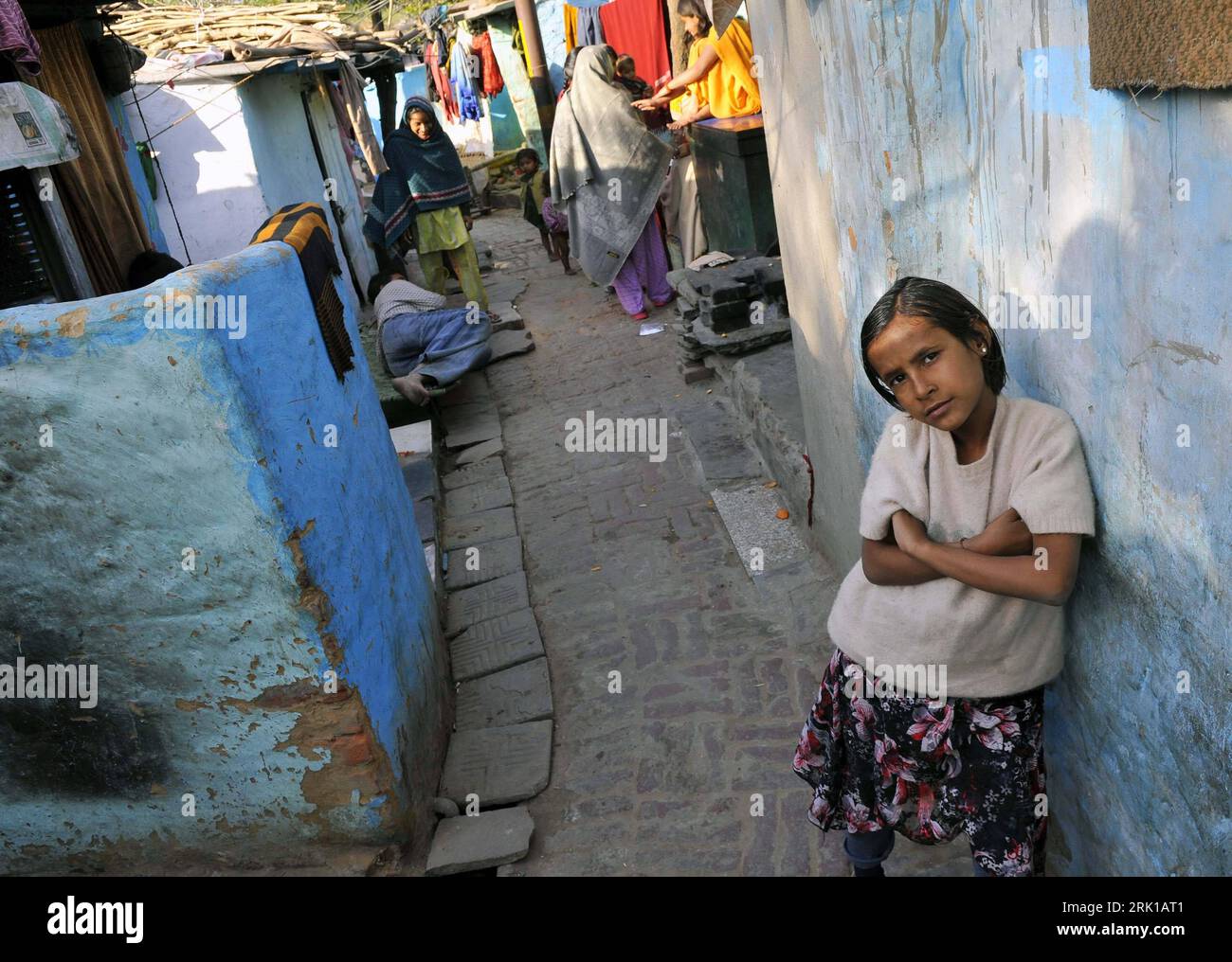 Girl from slums hi-res stock photography and images - Alamy
