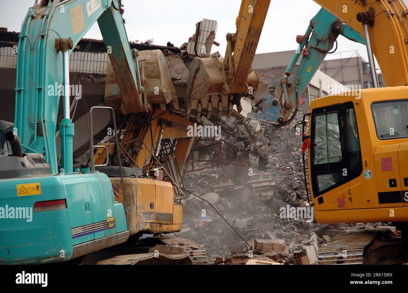 Two bagger hi-res stock photography and images - Alamy