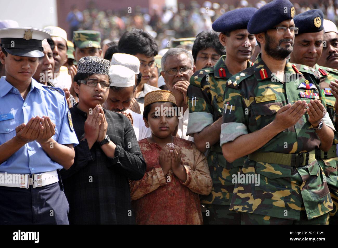 Bangladesh rifles hi-res stock photography and images - Alamy