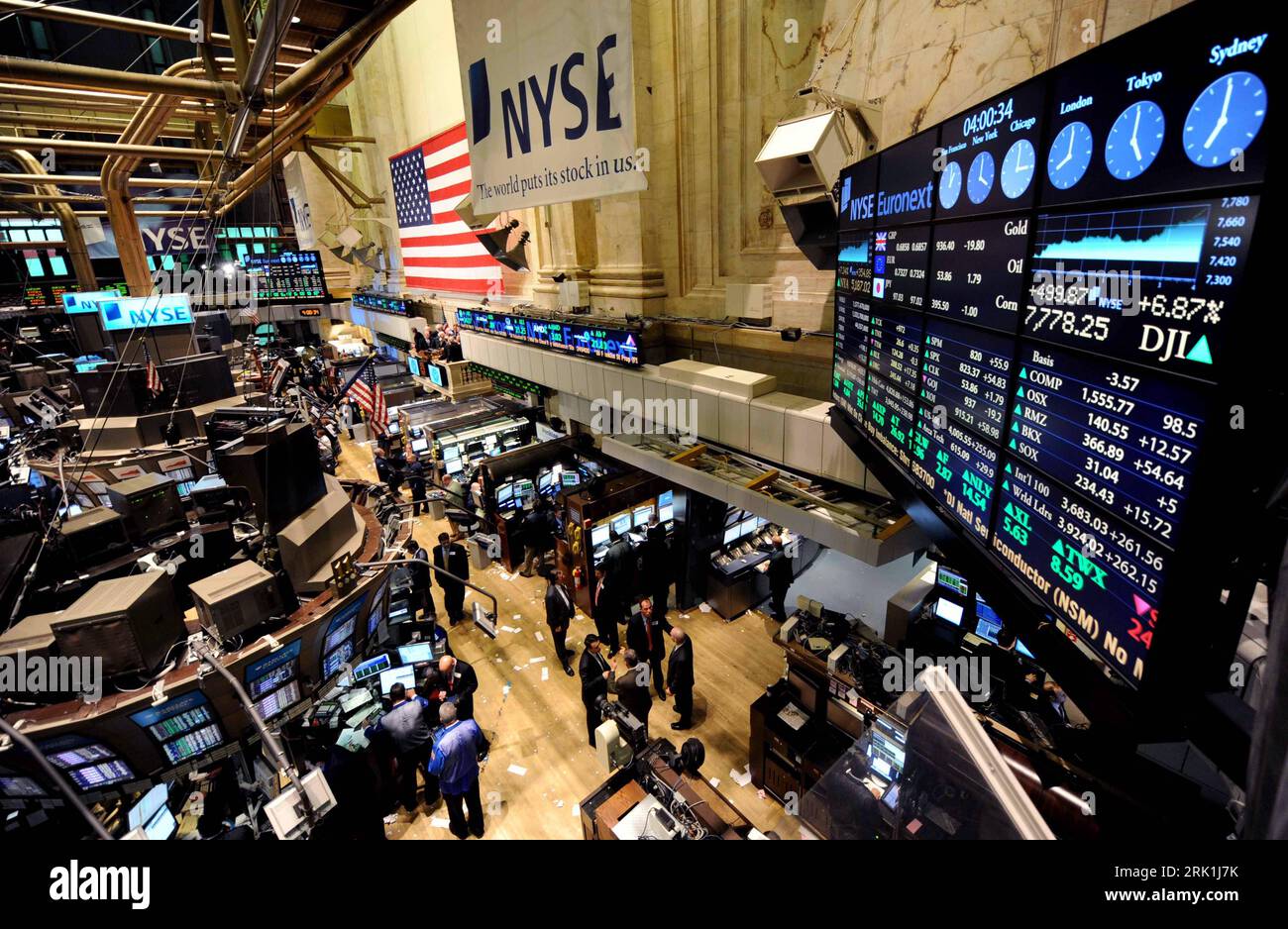 New york stock exchange interior hi-res stock photography and images ...