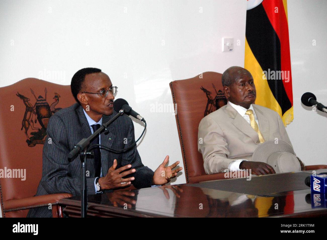 Kagame and museveni hi-res stock photography and images - Alamy