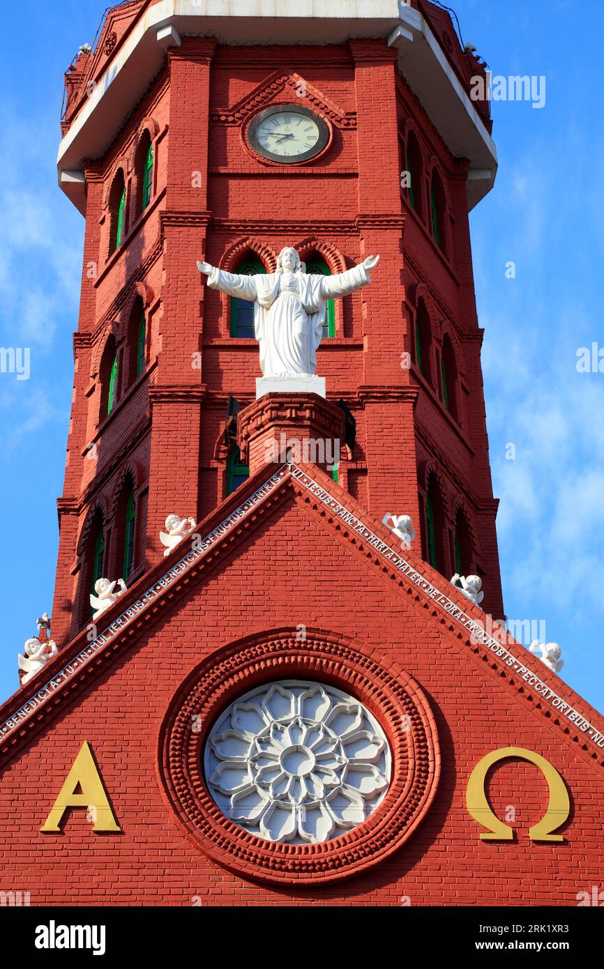 Jesus sculpture in Catholic Church Stock Photo - Alamy