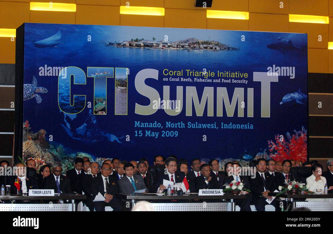 Cti triangle hi-res stock photography and images - Alamy