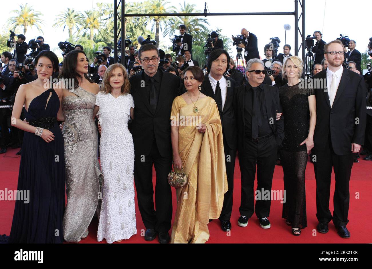 Isabelle james hi-res stock photography and images - Alamy