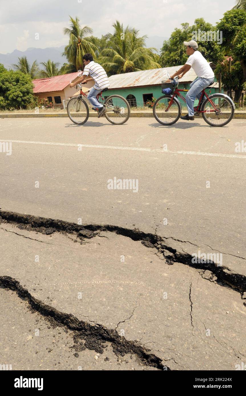 Risse natur hi-res stock photography and images - Alamy