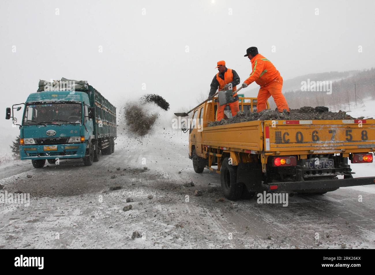 Wartung autobahn hi-res stock photography and images - Alamy