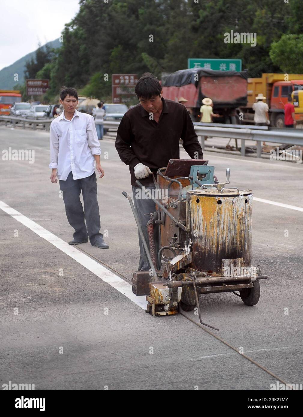 Roadmen hi-res stock photography and images - Alamy