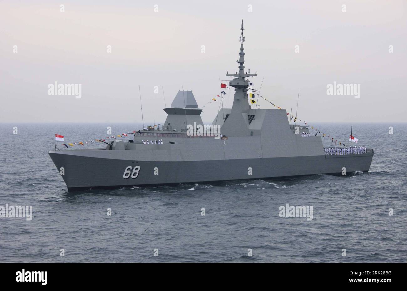 Bildnummer: 53153635 Datum: 23.04.2009 Copyright: imago/Xinhua The Singaporean multi-role ...