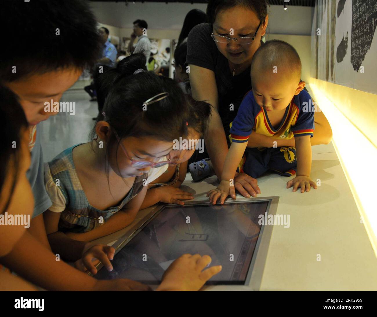 Chinese characters evolution hi-res stock photography and images - Alamy