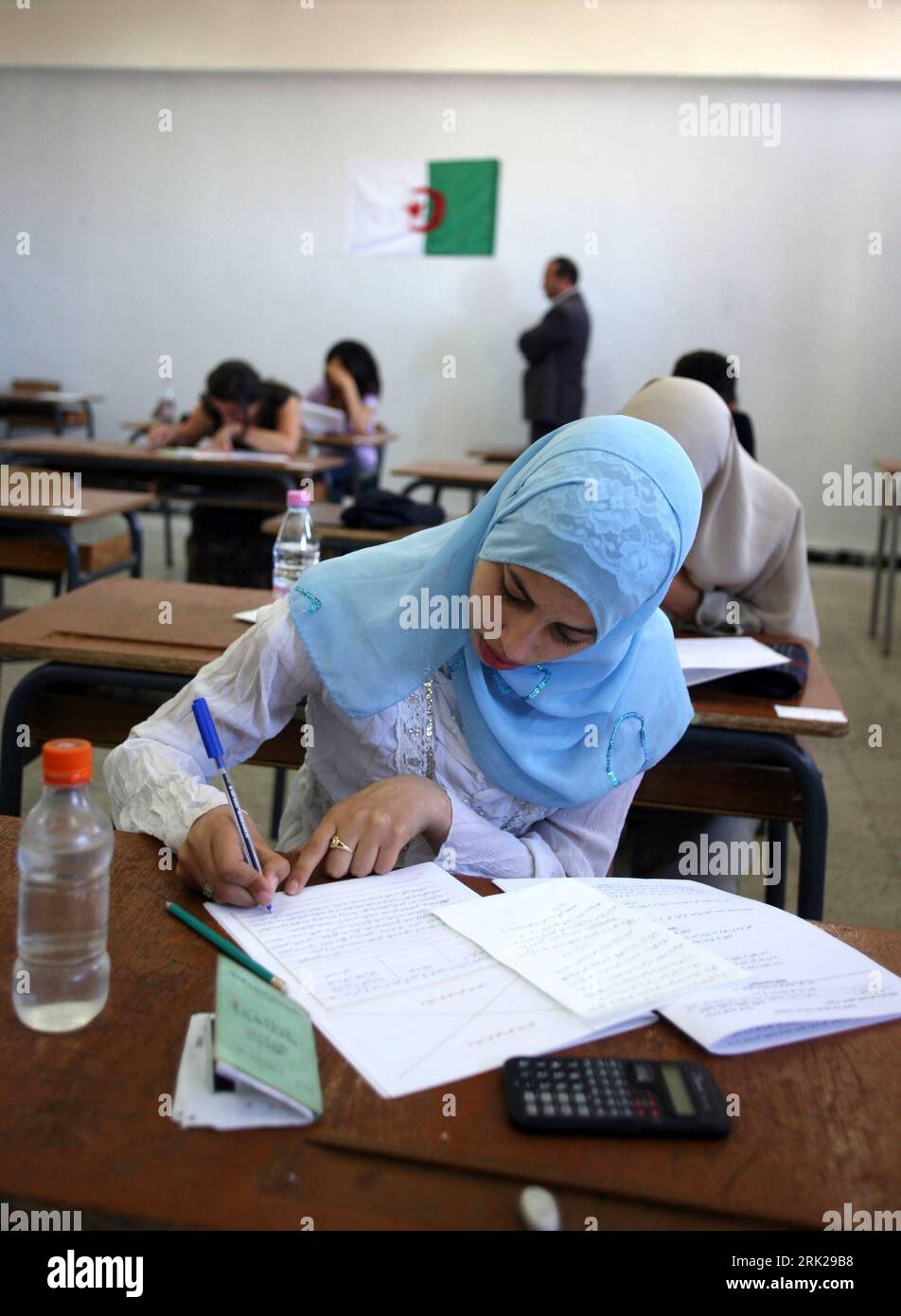 Algerian girl hi-res stock photography and images - Alamy
