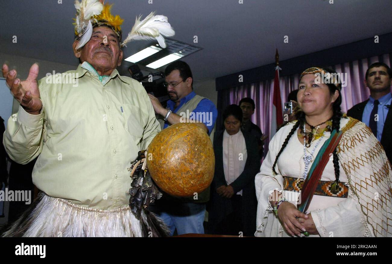 Paraguay ache people hi-res stock photography and images - Alamy