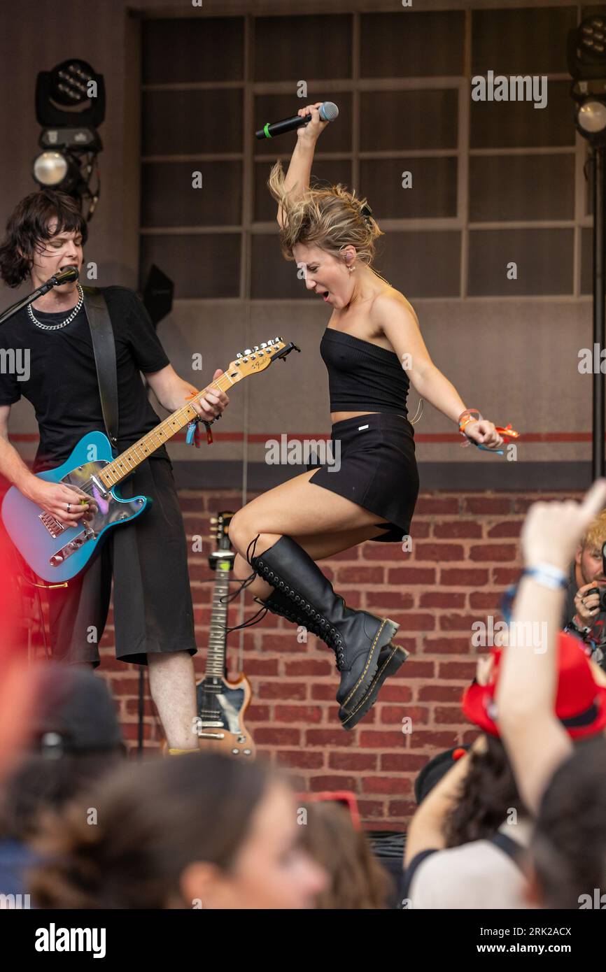 Hannah grae concert hi-res stock photography and images - Alamy