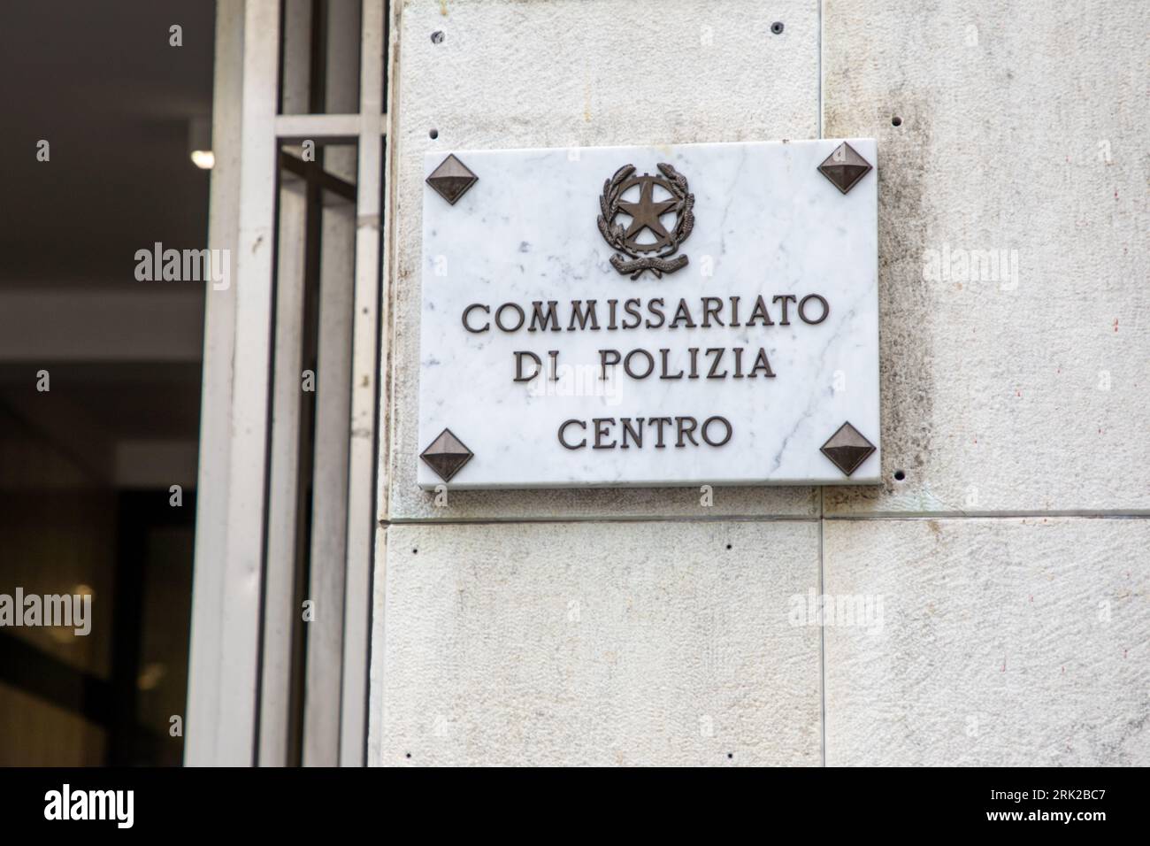 Police uniform patrol italia hi-res stock photography and images - Alamy