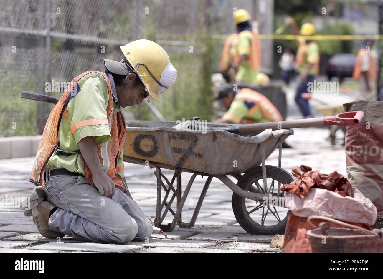 Millionen uns hi-res stock photography and images - Alamy