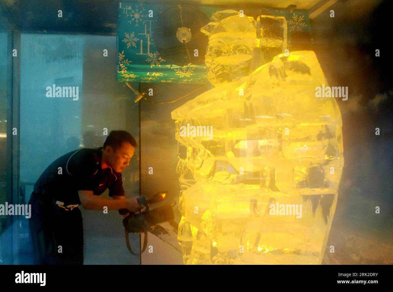 Transformers display hi-res stock photography and images - Alamy