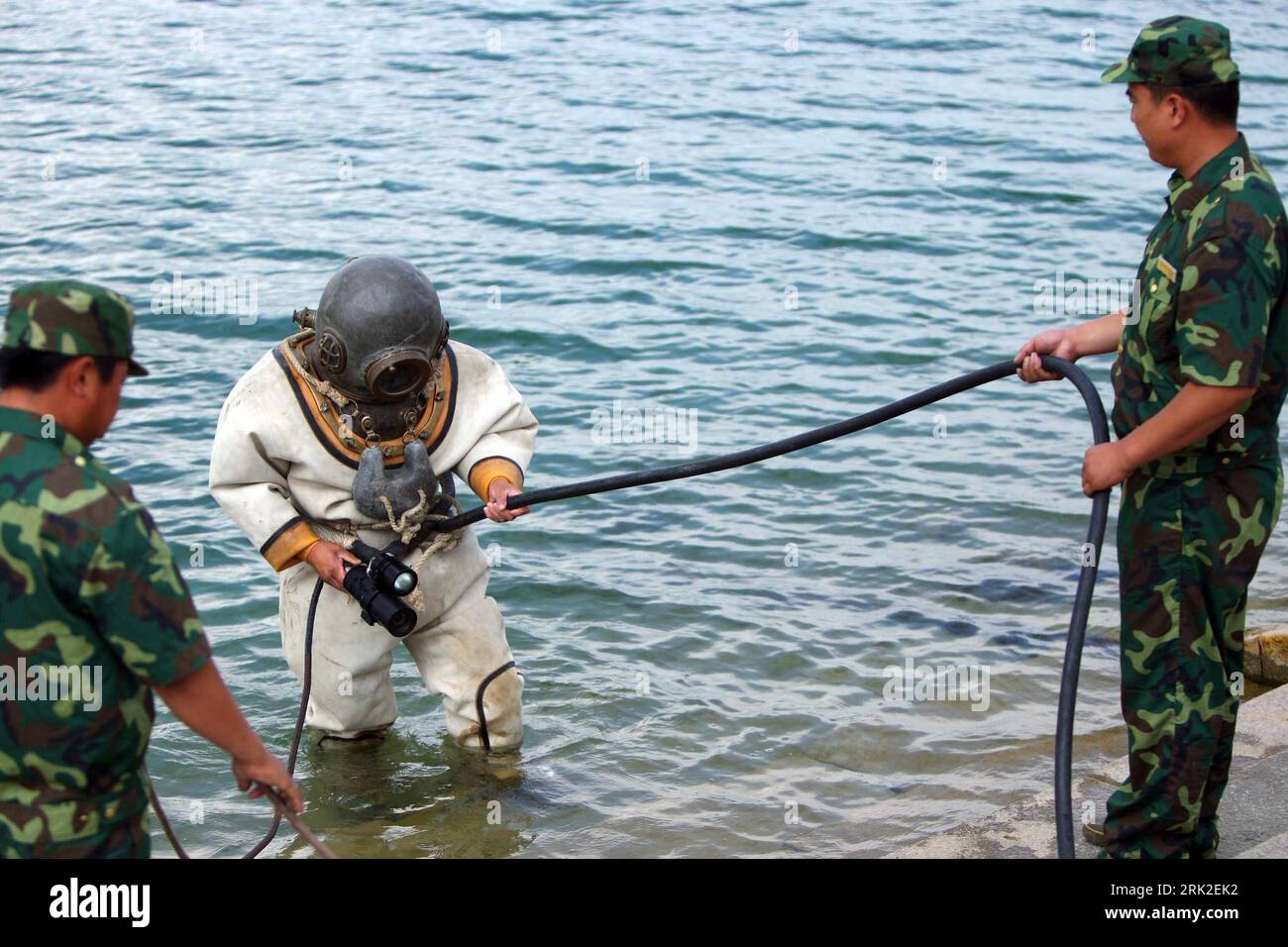 Frogman corps hi-res stock photography and images - Alamy