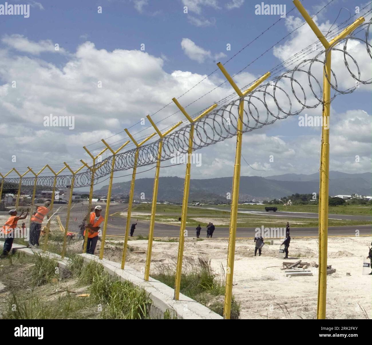 Toncontín international airport hi-res stock photography and images - Alamy