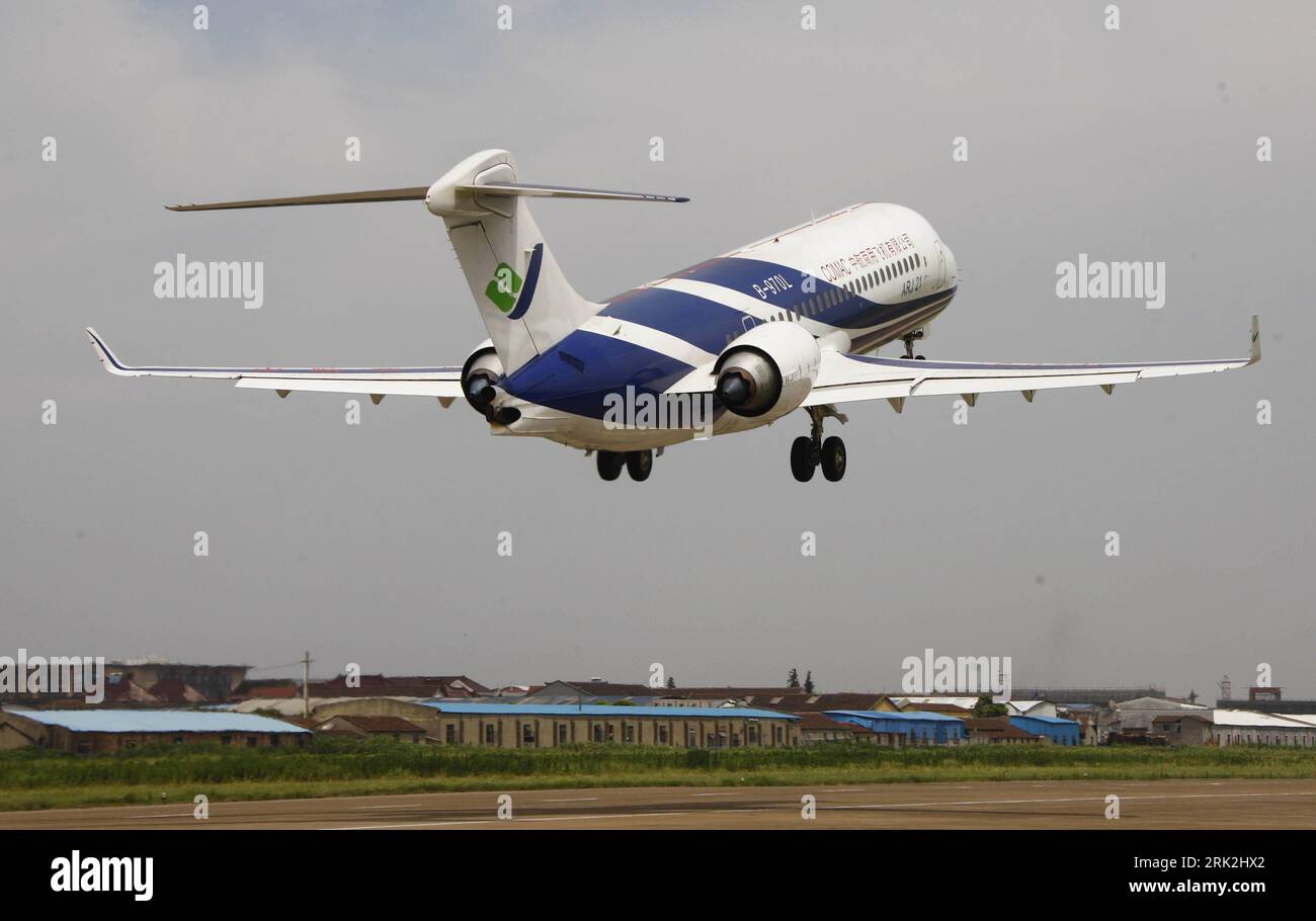 Dat airline hi-res stock photography and images - Alamy