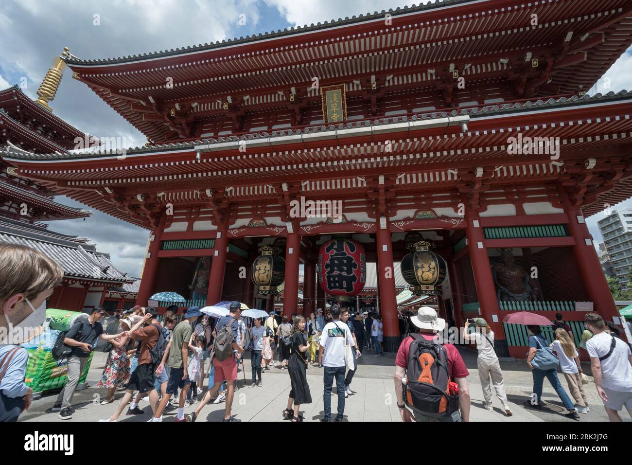 The Kaminarimon is the outer of two large entrance gates that ...