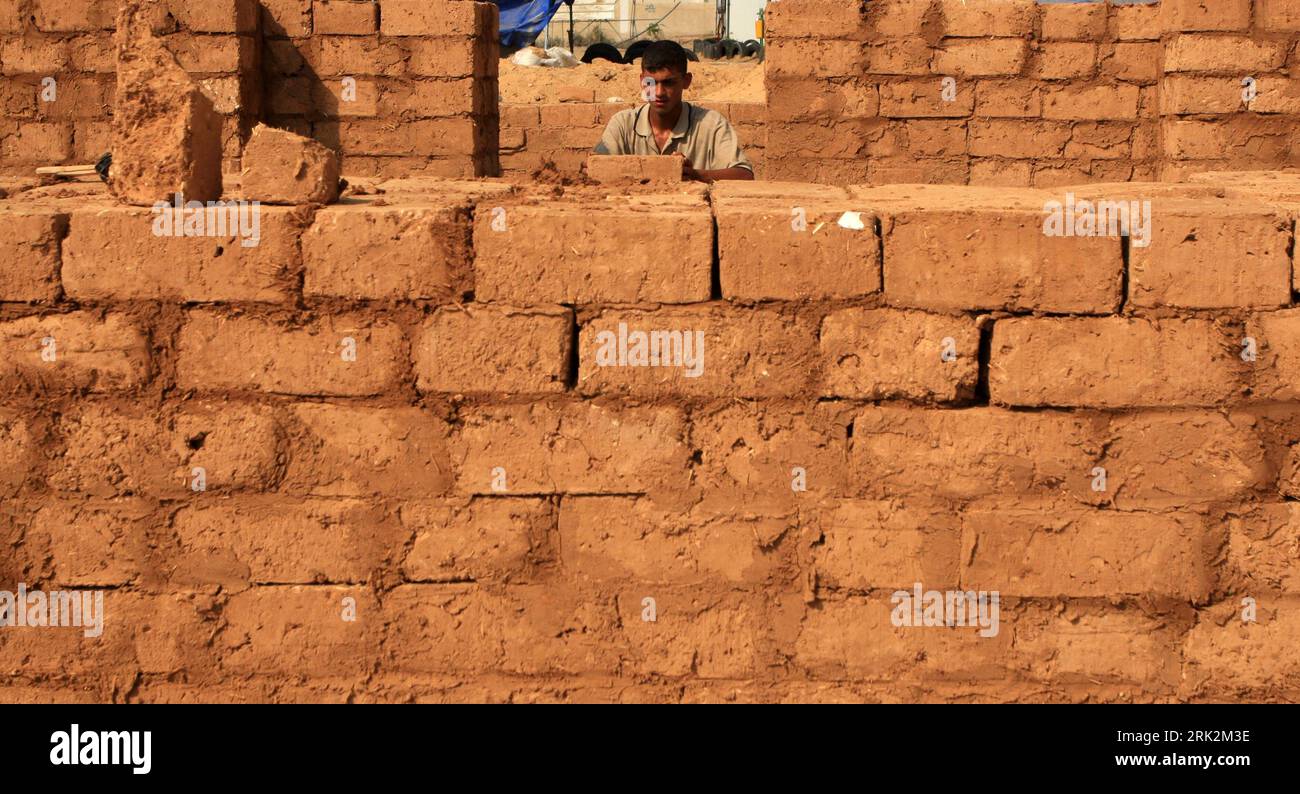 Temporary police station hi-res stock photography and images - Alamy