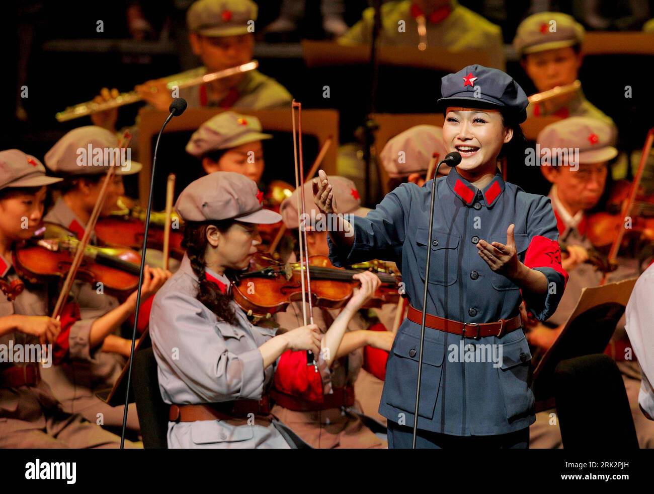 Chinese red army 1930s hi-res stock photography and images - Alamy