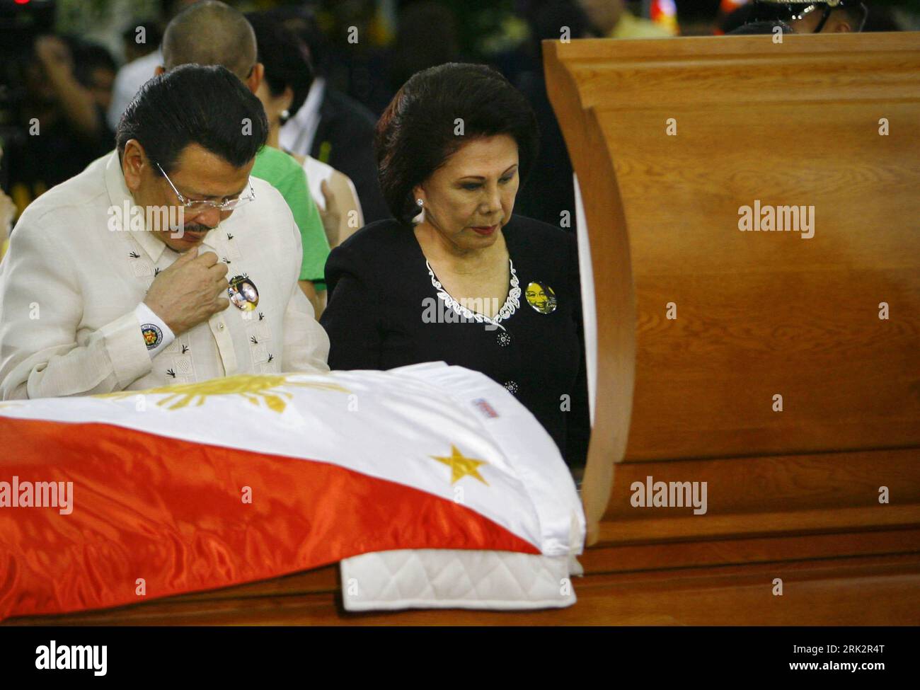 Philippine president joseph estrada in hi-res stock photography and ...