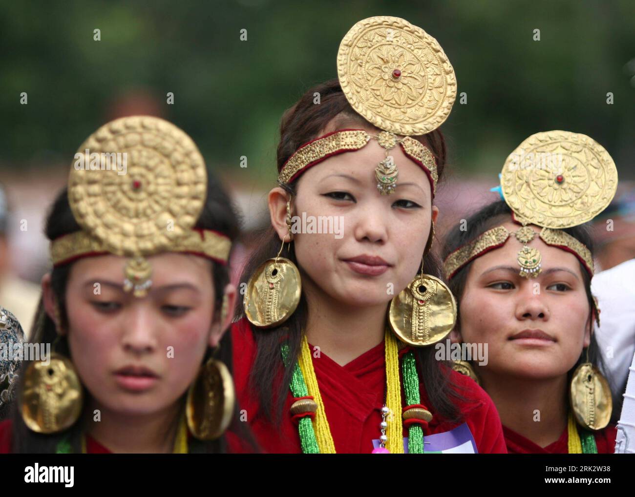 Limbu traditional dress hi-res stock photography and images - Alamy