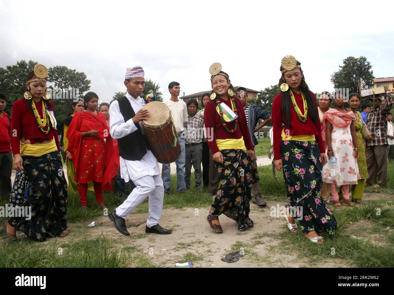 Limbu traditional dress hi-res stock photography and images - Alamy