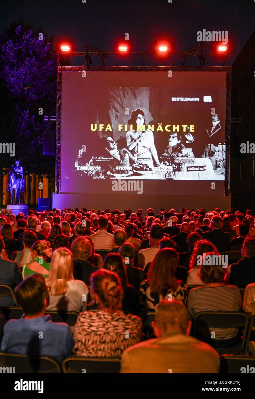 Berlin, Germany. 23rd Aug, 2023. Numerous spectators watch the opening ...