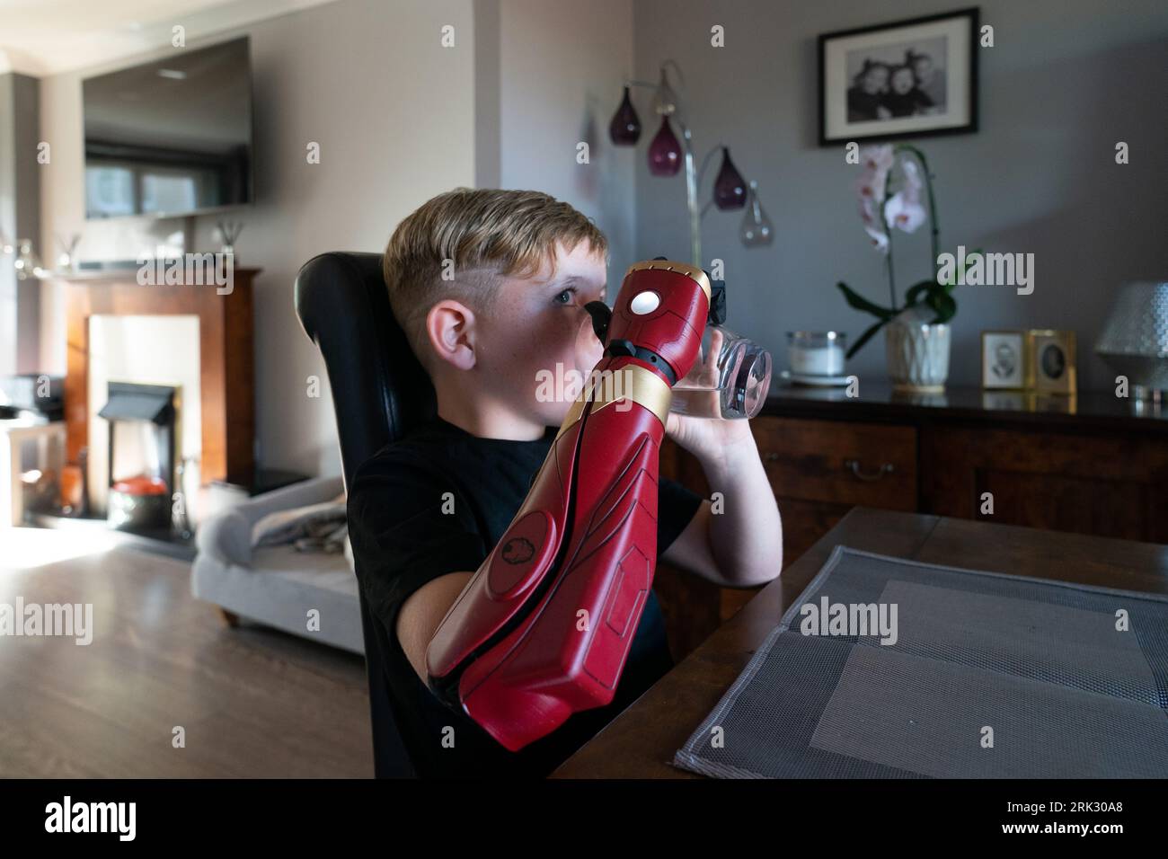 Louie Morgan-Kemp, seven, who was born without a right hand ...