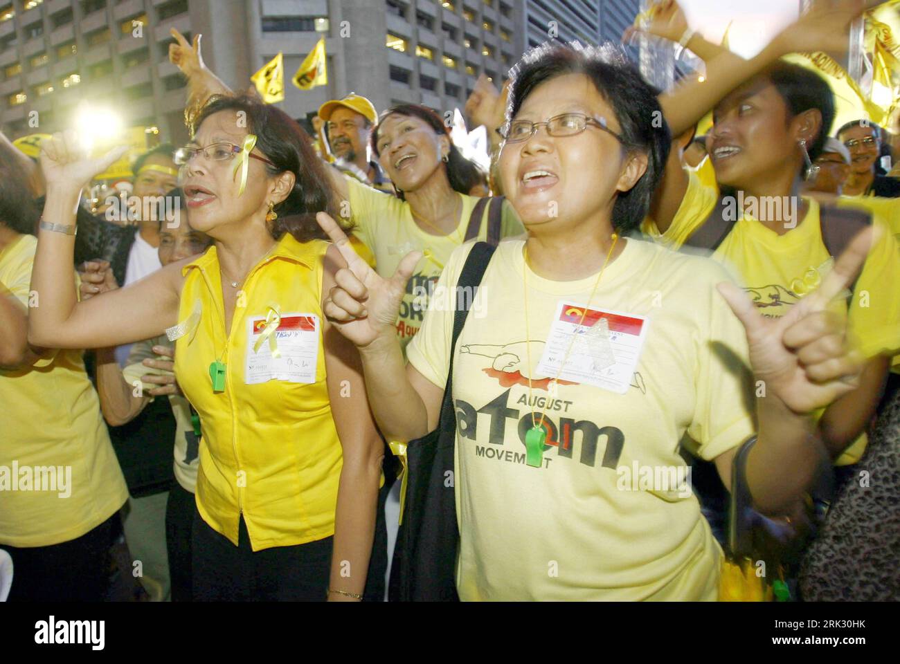 Corazon aquino rally philippines hi-res stock photography and images ...